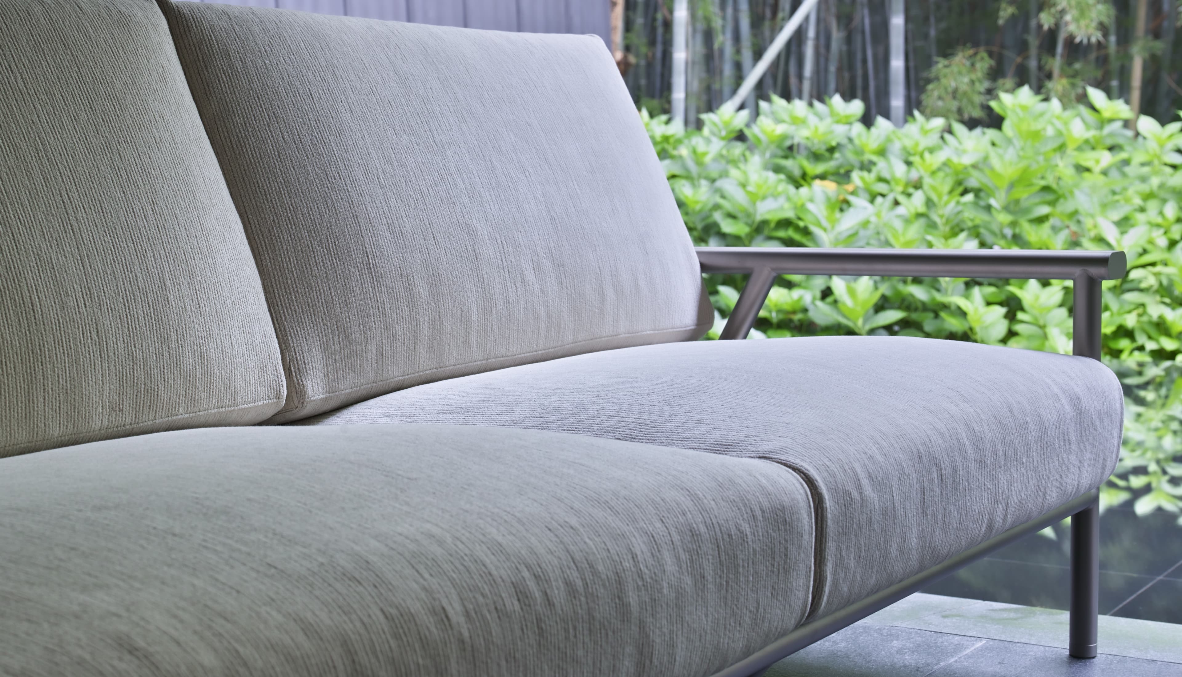 أريكة إطار التيتانيوم المحلي ｜ أريكة التيتانيوم – Sofa TITANIUM